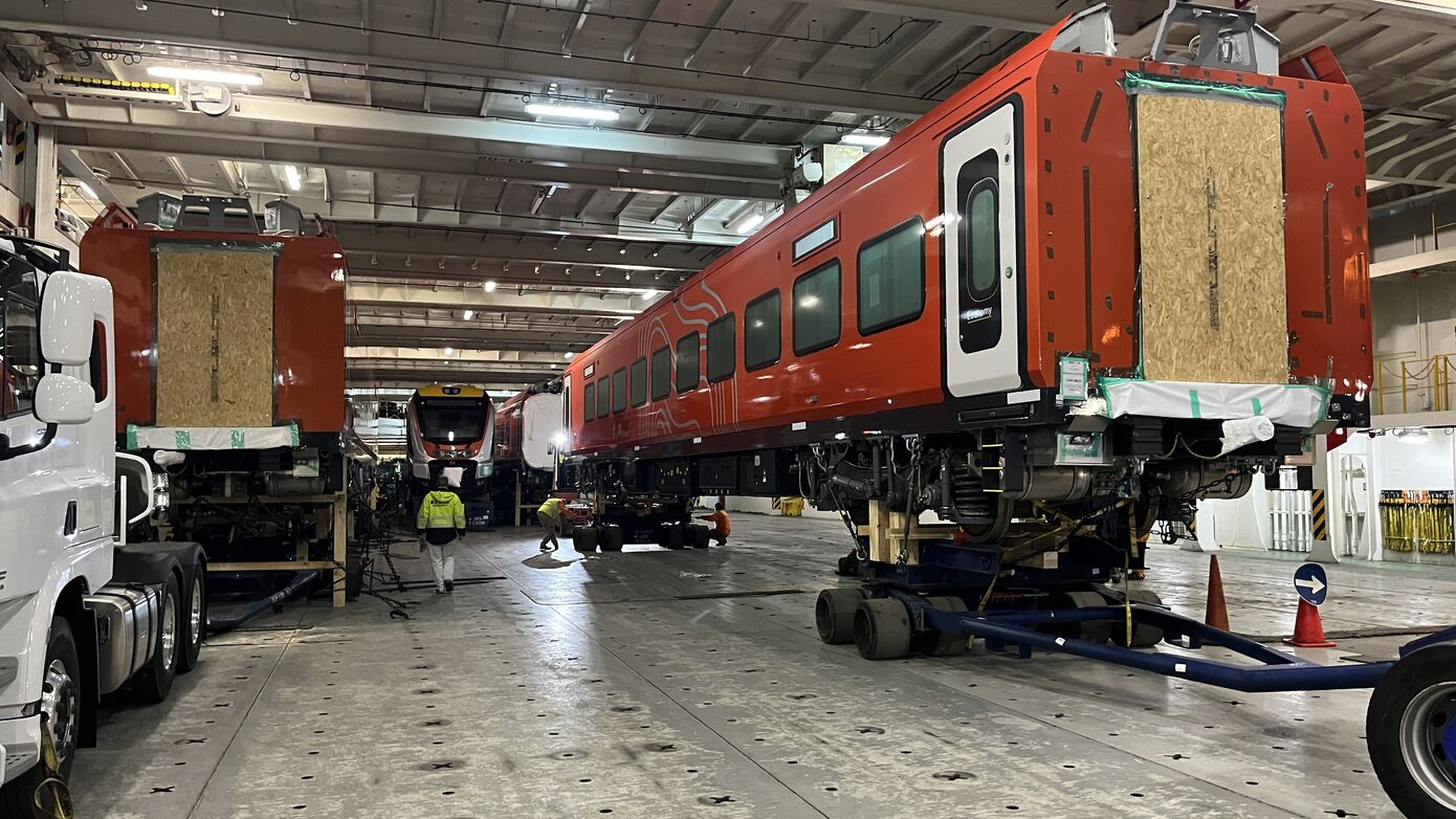 How new transport solutions for railcars and locomotives empowers ...