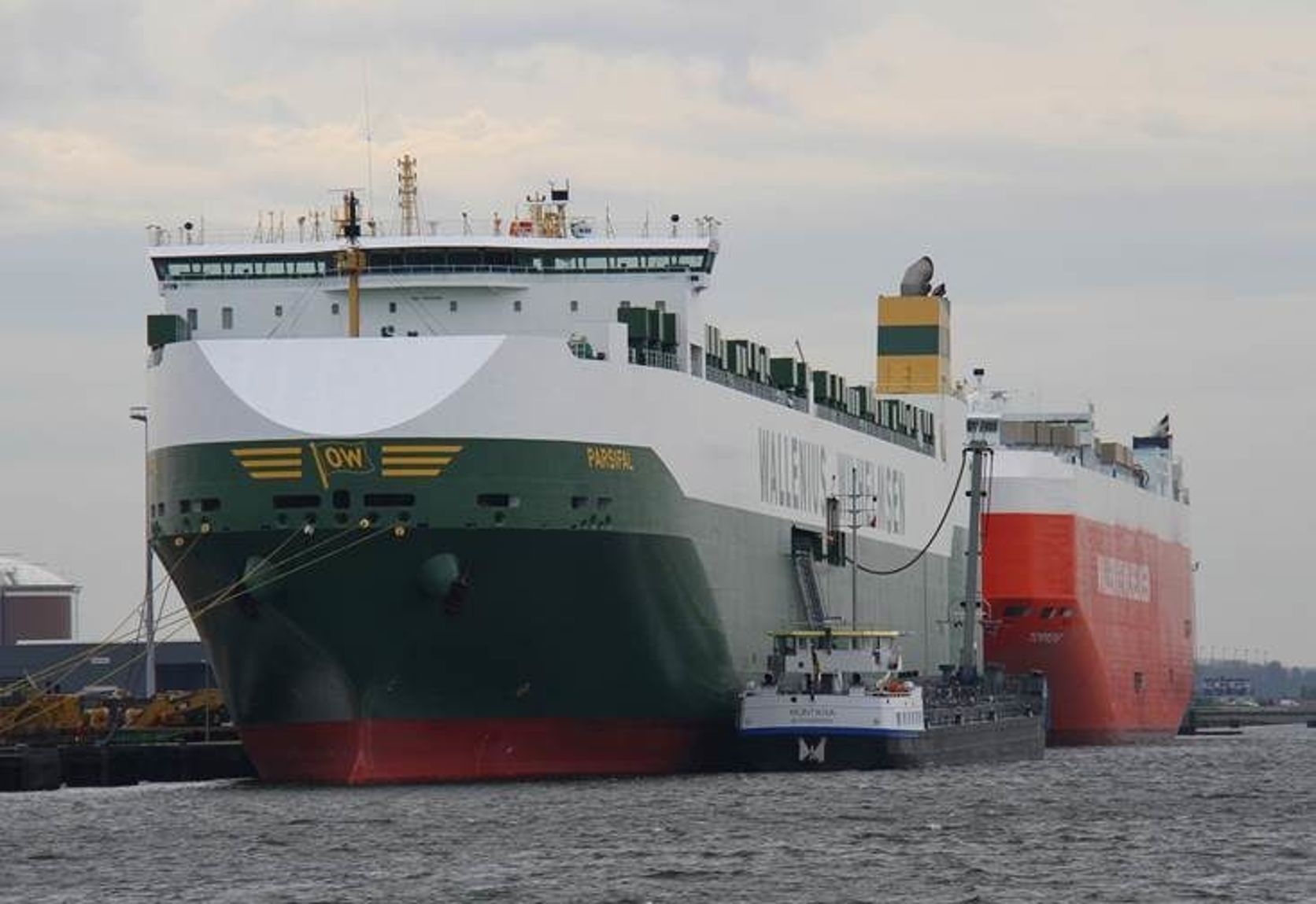 Vessel bunkering for minimal disruptions and maximum efficiency ...