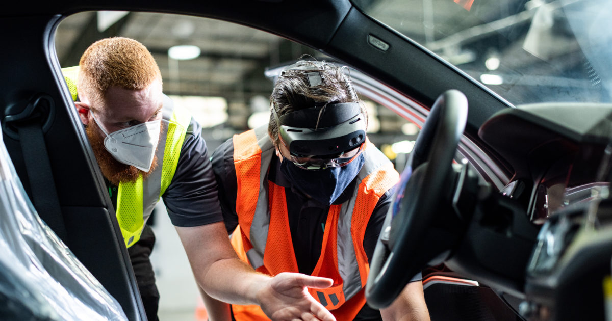 The future of logistics | Mixed reality and Microsoft HoloLens ...